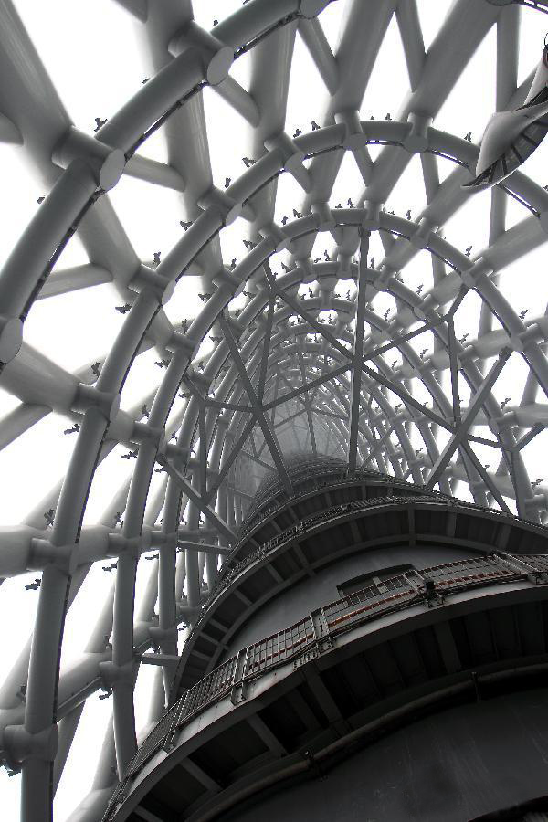 1,000-meter-long Spider Walk of Canton Tower opens - Zhangjiajie travel ...